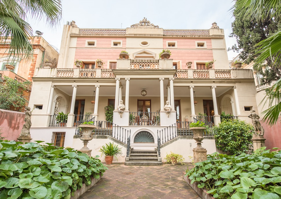 Visita Premium: Casa Rocamora i la col·lecció d'indumentària de Manuel ...