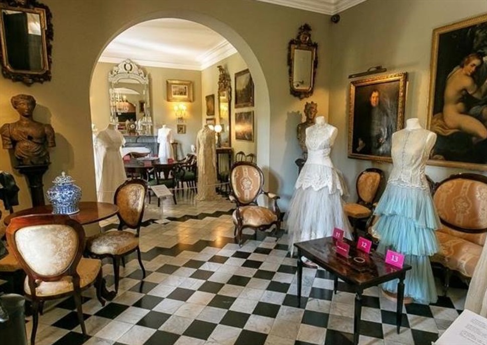 Visita Premium: Casa Rocamora i la col·lecció d'indumentària de Manuel ...